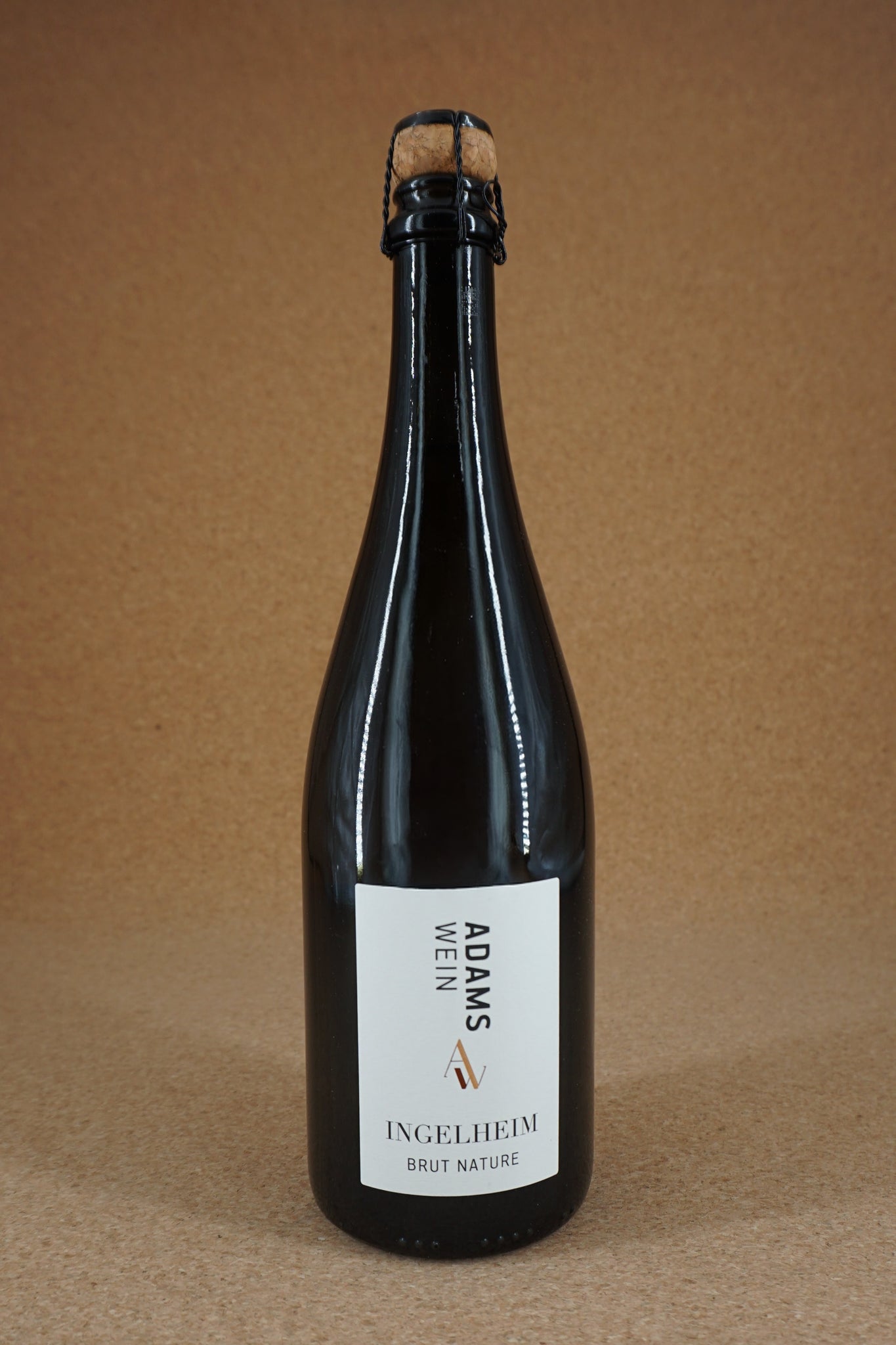 Simone Adams Ingelheim Brut Nature – Weinhandlung SUFF - Schöner Trinken